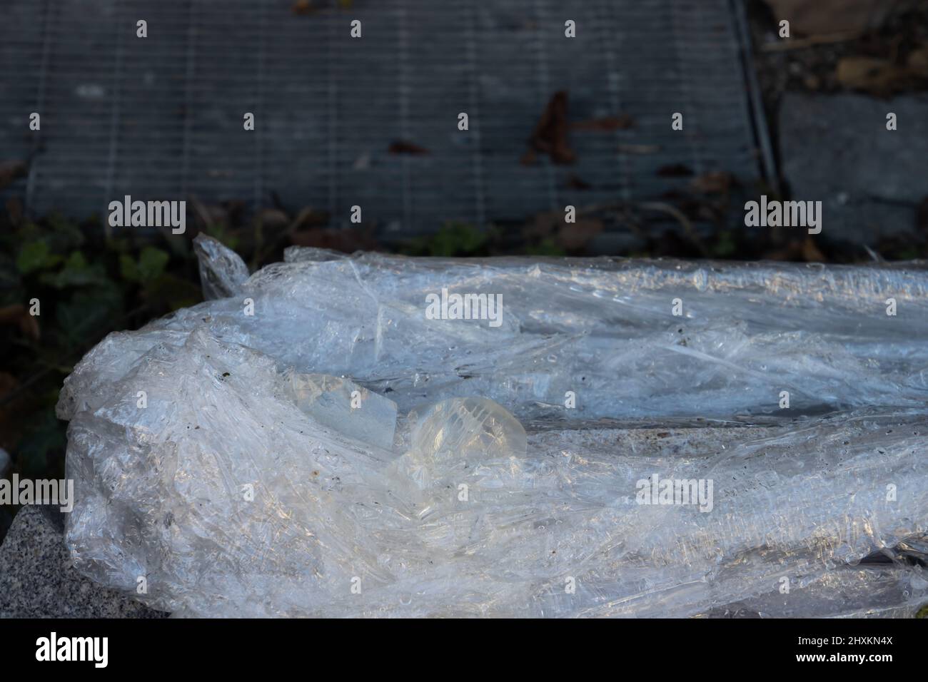 Plastic wrap hi-res stock photography and images - Alamy