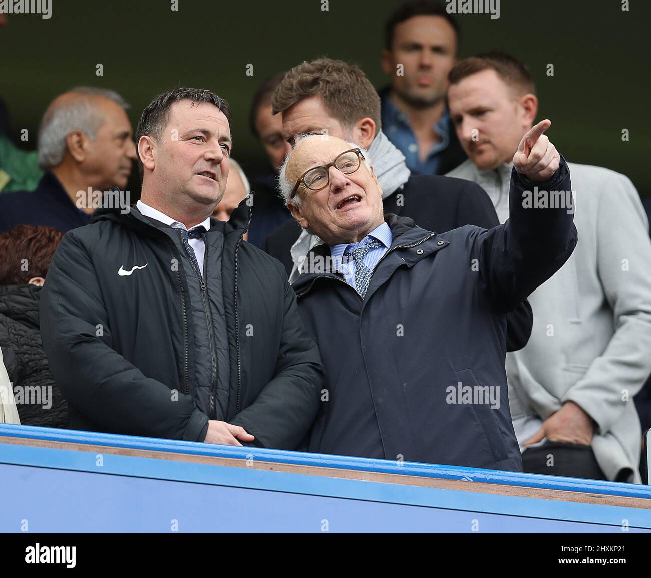 Chelsea chairman bruce buck r hi-res stock photography and images - Alamy