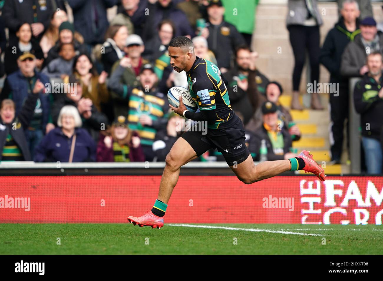 Cinch stadium à franklins gardens hi-res stock photography and images ...