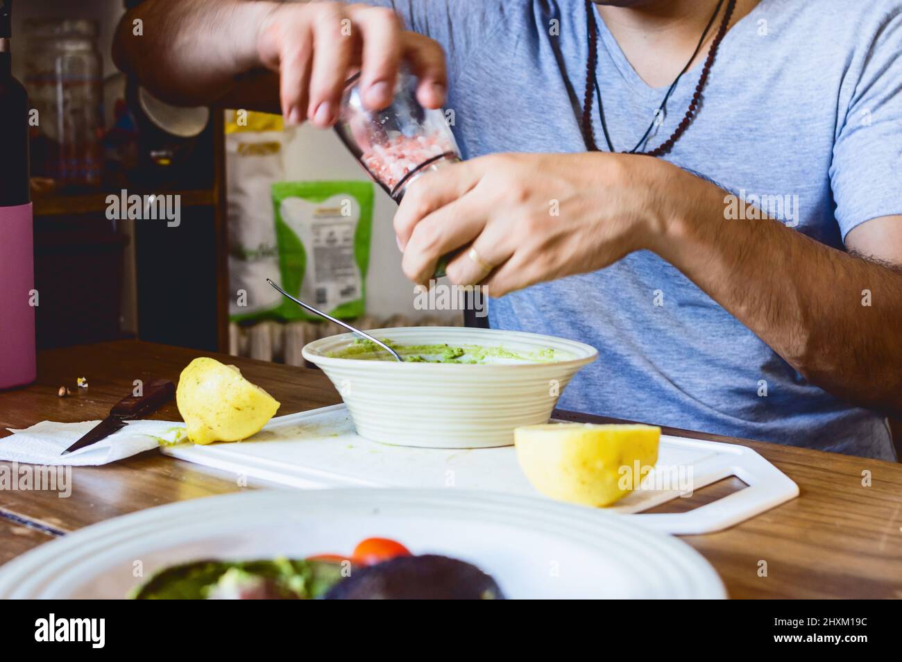 Sitting cooking hi-res stock photography and images - Alamy