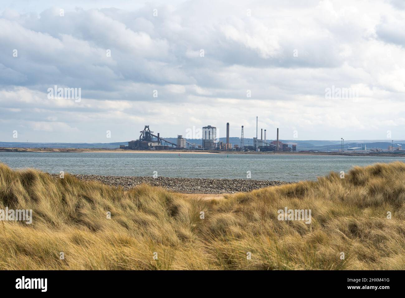 Decommissioning north sea infrastructure hi-res stock photography and ...