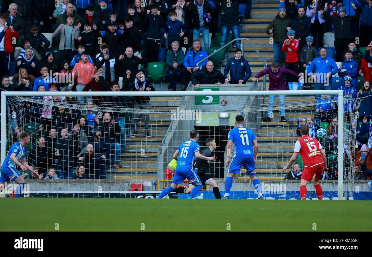 First sunday soccer final northern ireland hi-res stock photography and ...