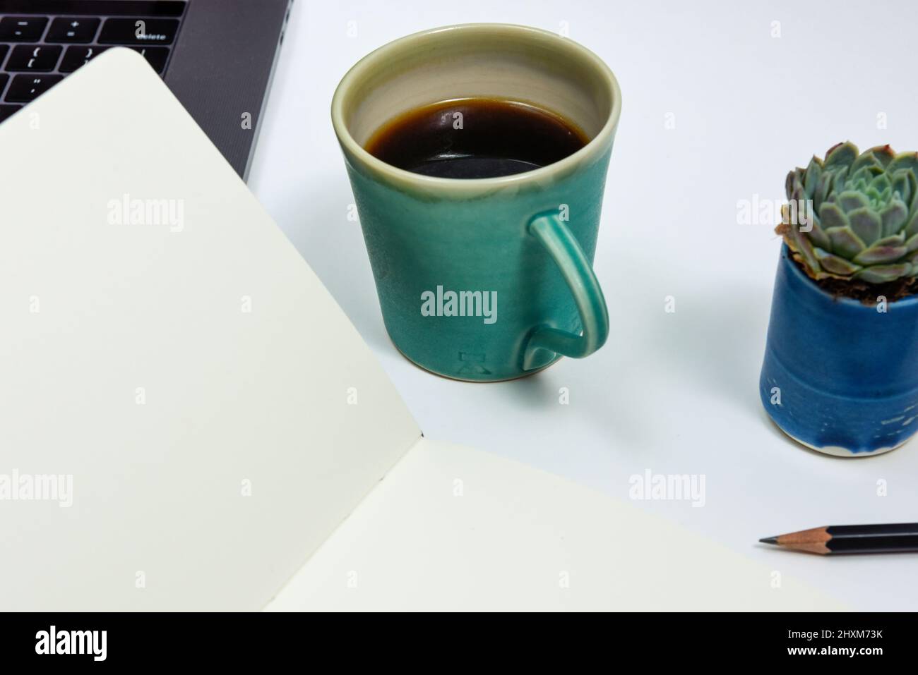 Paper note book hi-res stock photography and images - Alamy