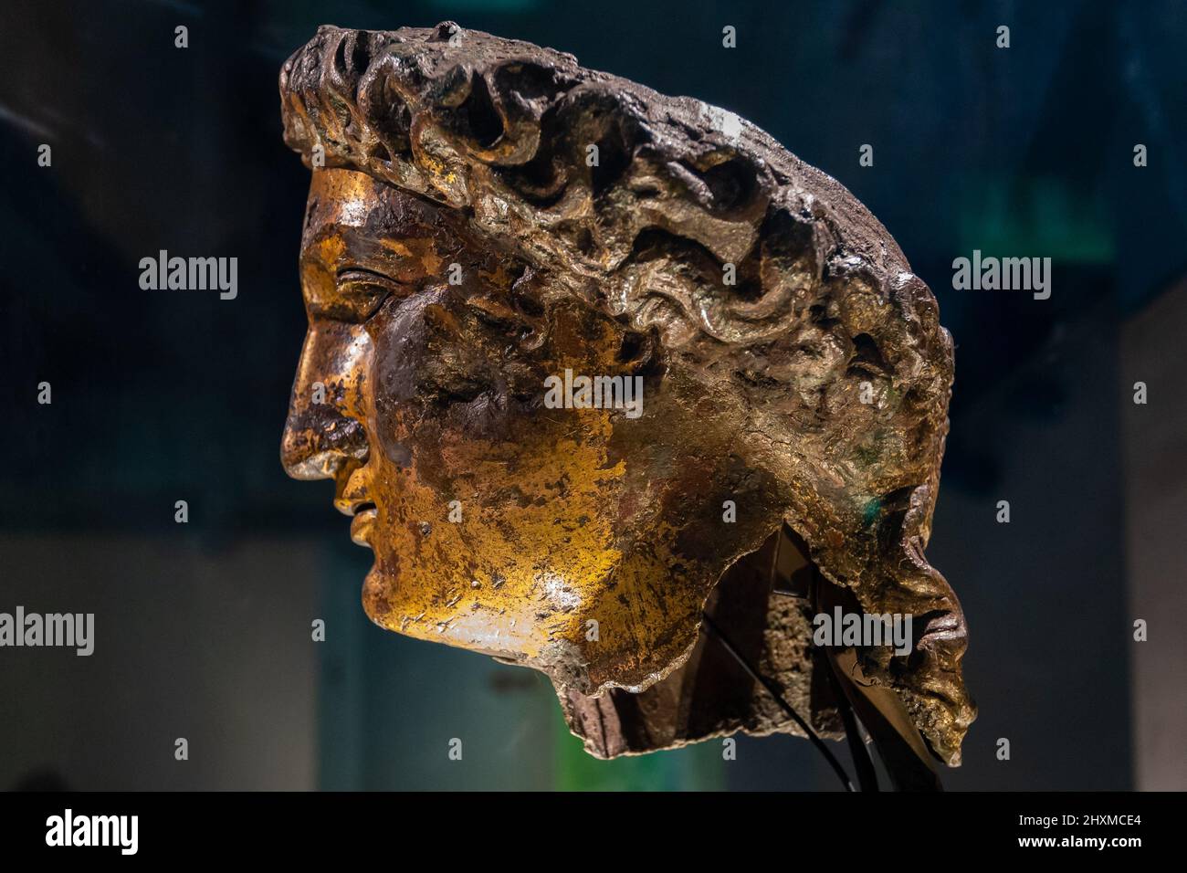 Roman goddess minerva head hi-res stock photography and images - Alamy
