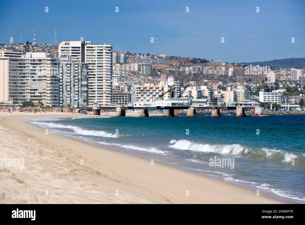 BEACH WATERFRONT VINA DEL MAR CHILE Stock Photo - Alamy