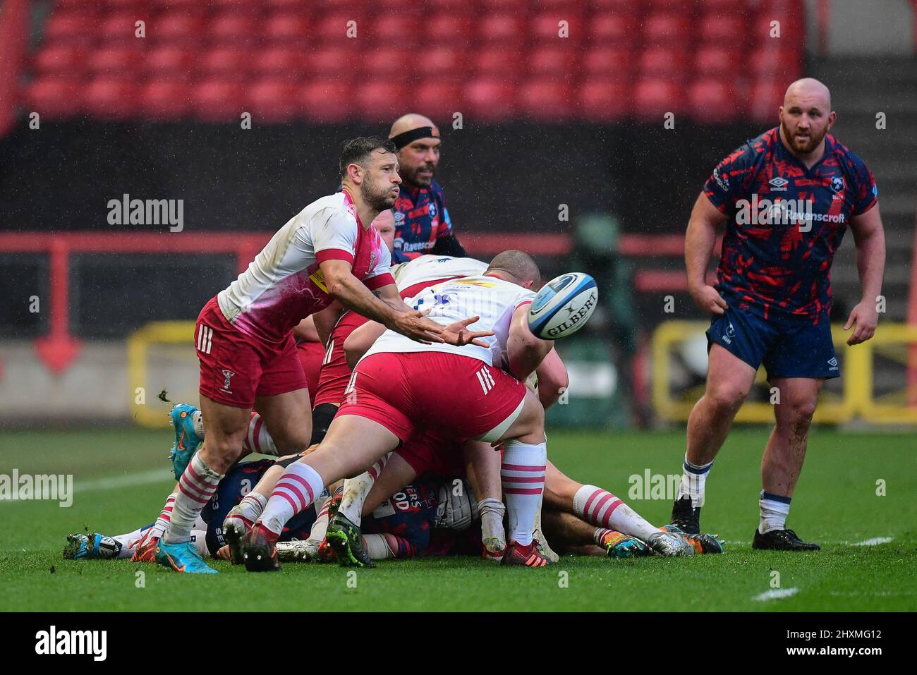 Rugby in action hi-res stock photography and images - Alamy