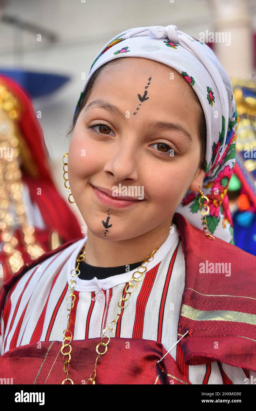 Traditional tunisian clothes clothing hi-res stock photography and ...
