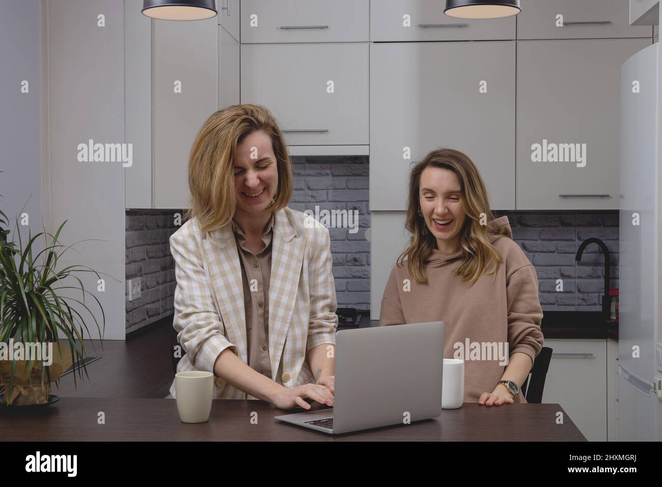 Caucasian colleague friendship working. Business team meeting at home ...