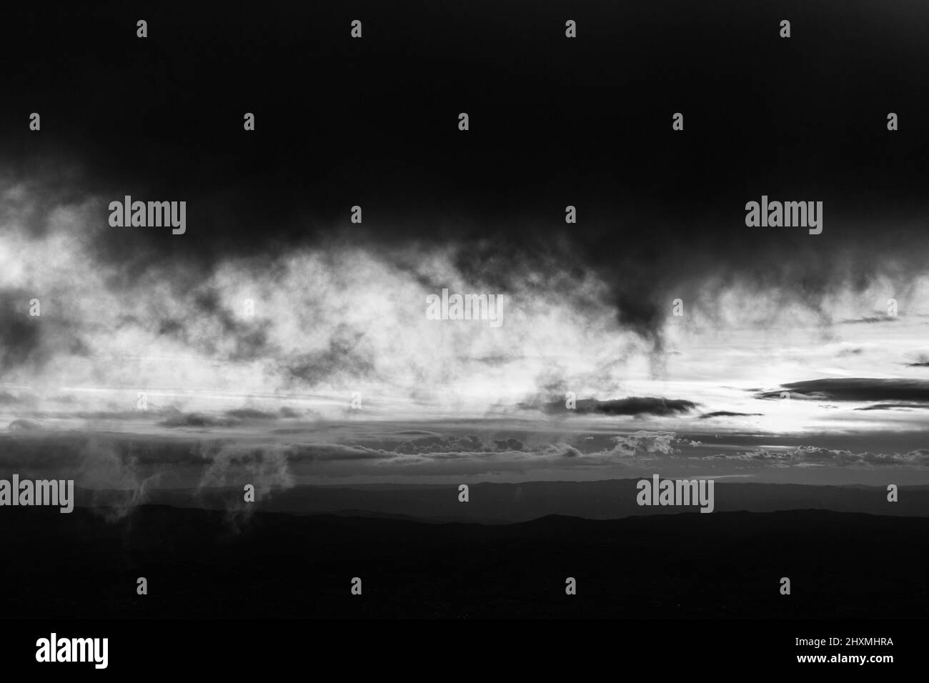 Cloud outline Black and White Stock Photos & Images - Alamy