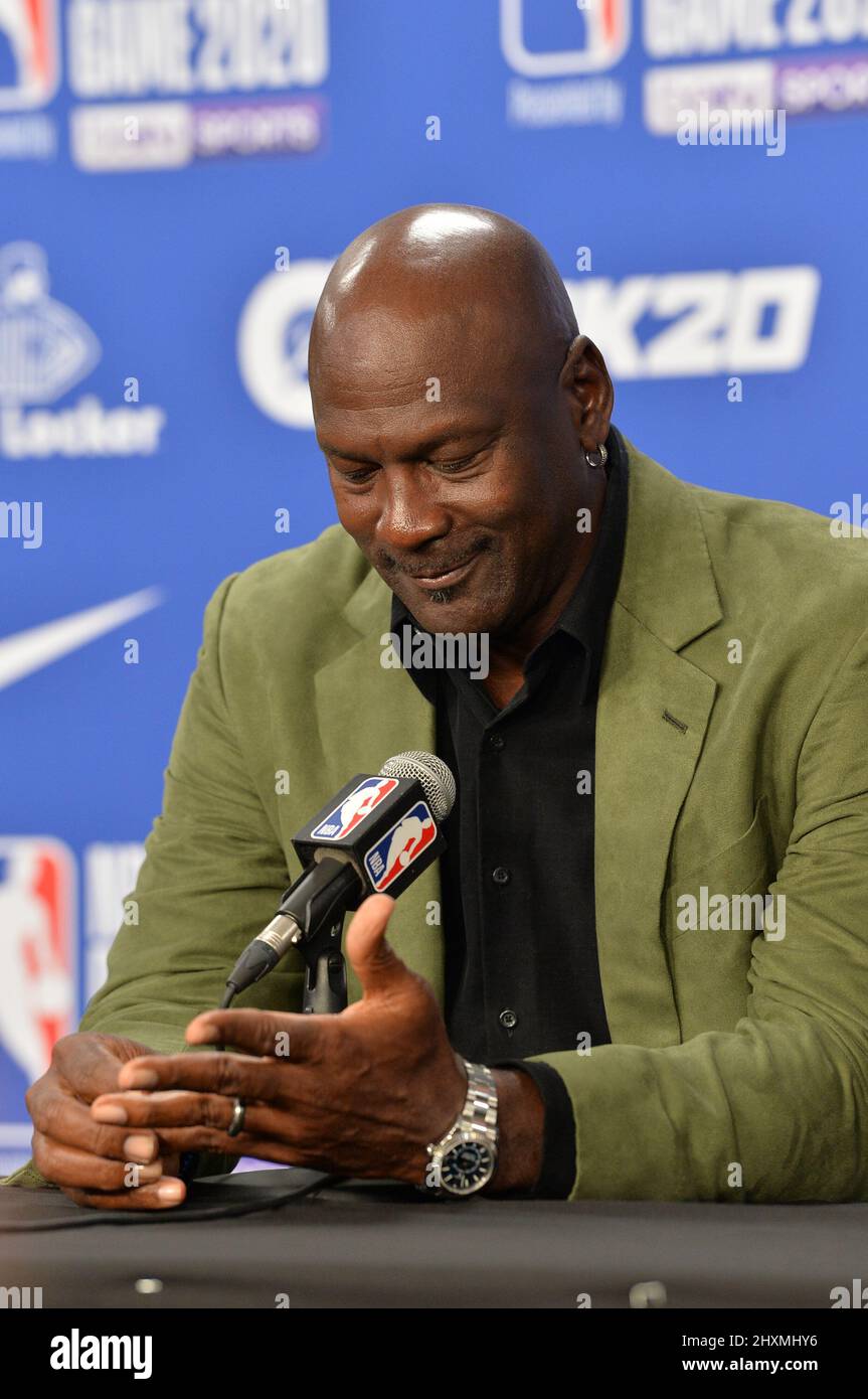 Michael jordan portrait, nba hi-res stock photography and images - Alamy