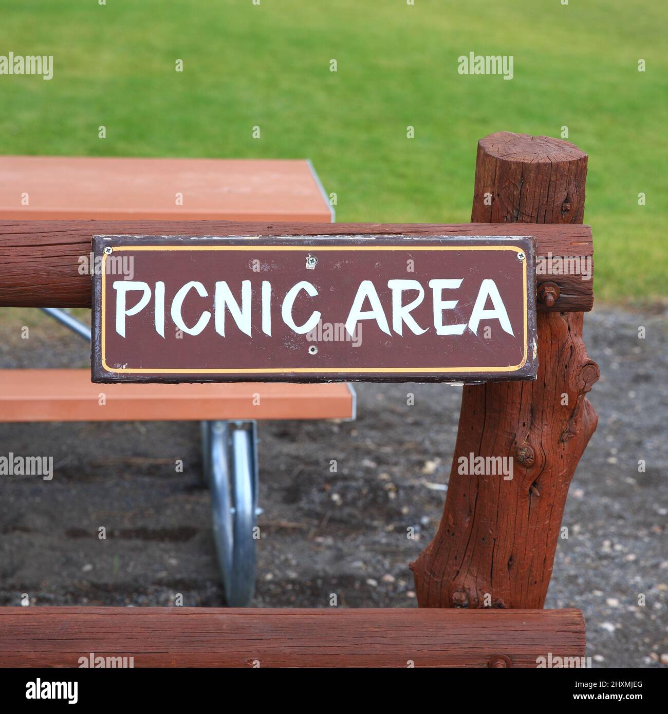 Picnic area sign in the park Stock Photo - Alamy