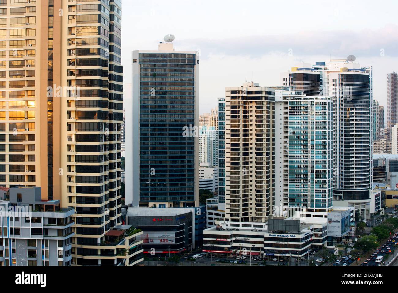 WATERFRONT SKYLINE AVENIDA BALBOA PANAMA CITY PANAMA Stock Photo - Alamy
