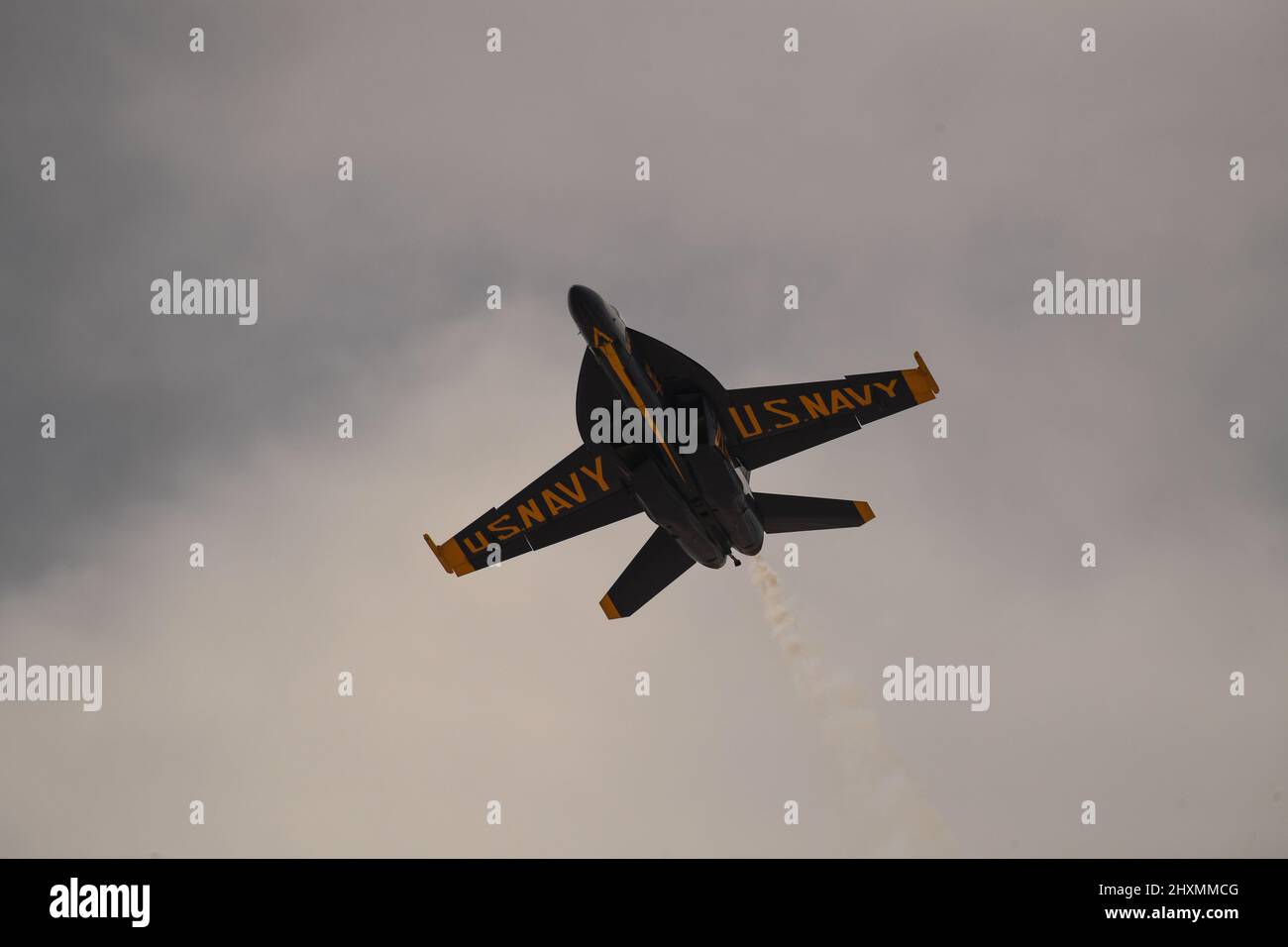 Blue Angels jet in flight Stock Photo - Alamy