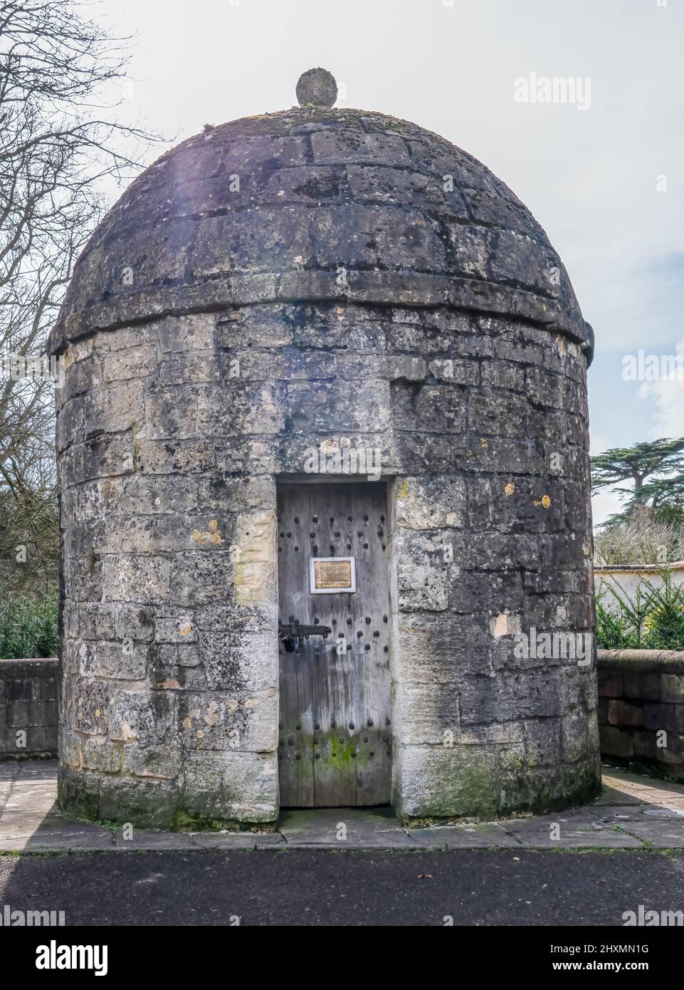 Old gaol house building hi-res stock photography and images - Alamy