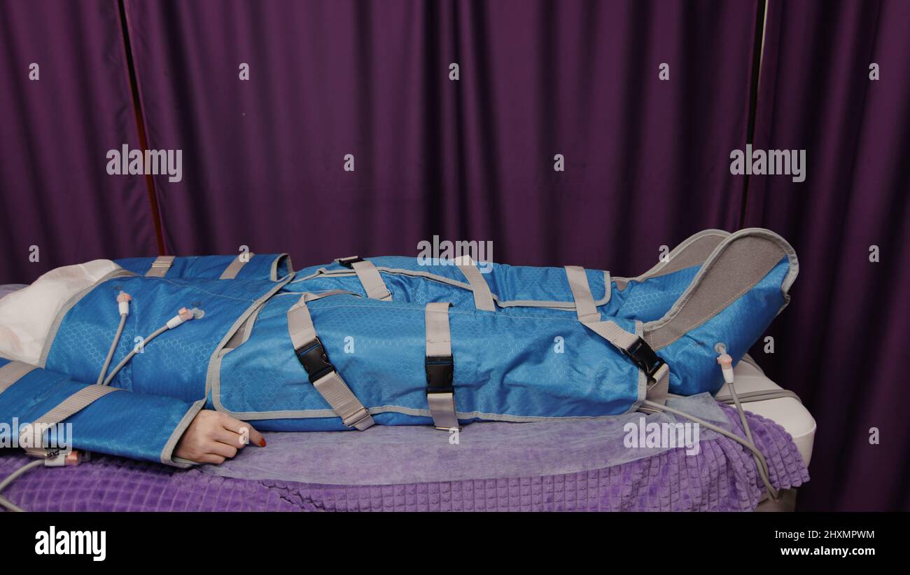 Woman Receiving Anti Cellulite Pressotherapy Lymphatic Massage Drainage Machine Hardware