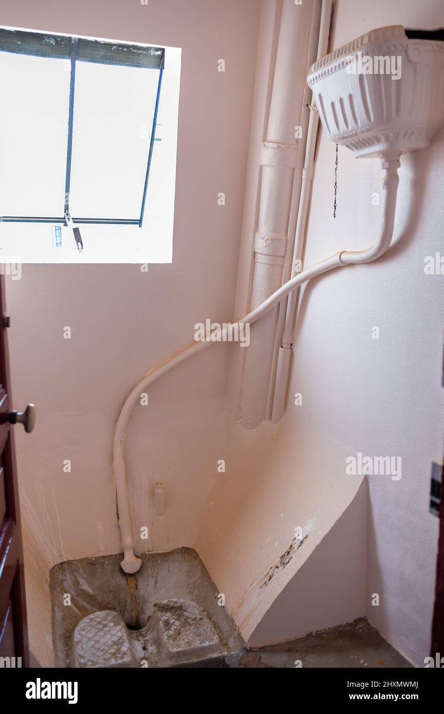 1970s toilet hi-res stock photography and images - Alamy