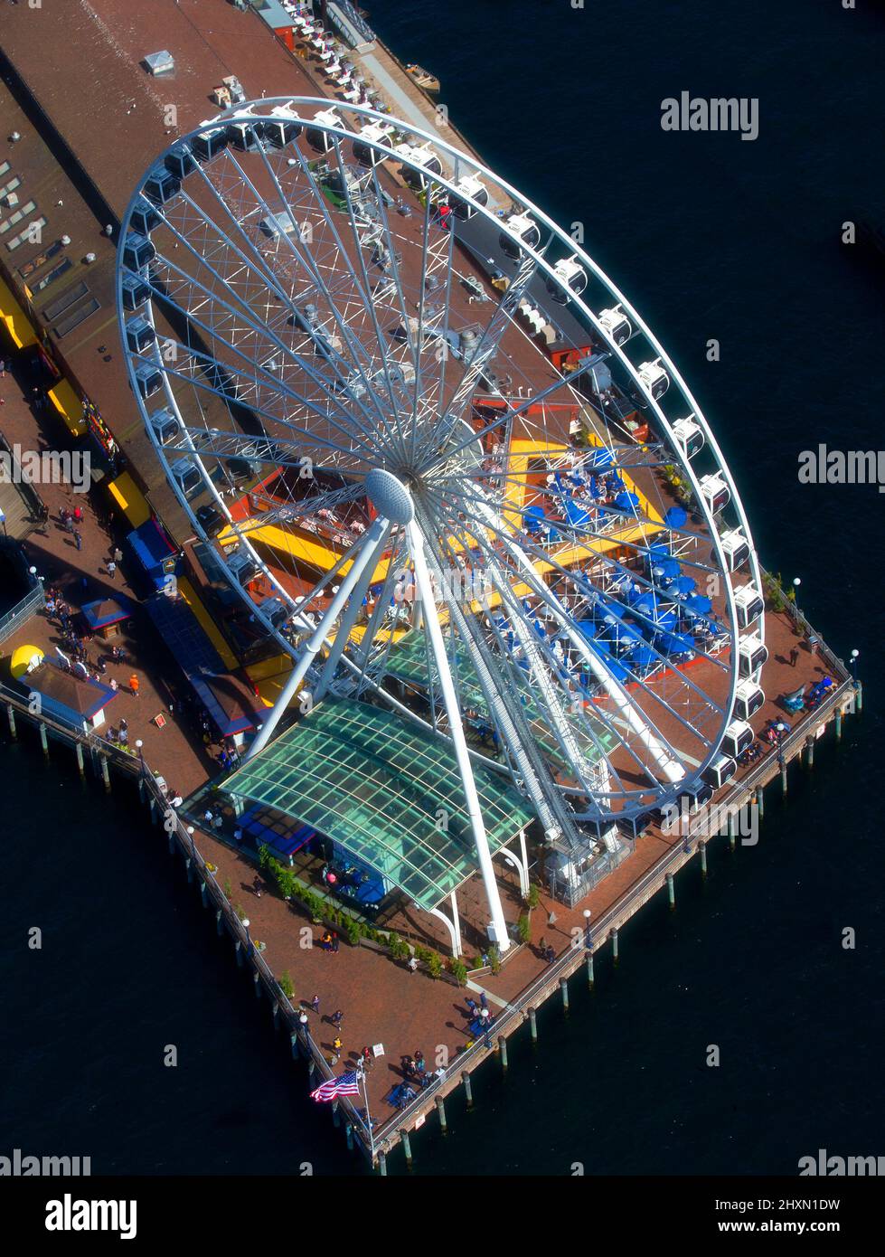 Seattle ferris wheel from water hi-res stock photography and images - Alamy