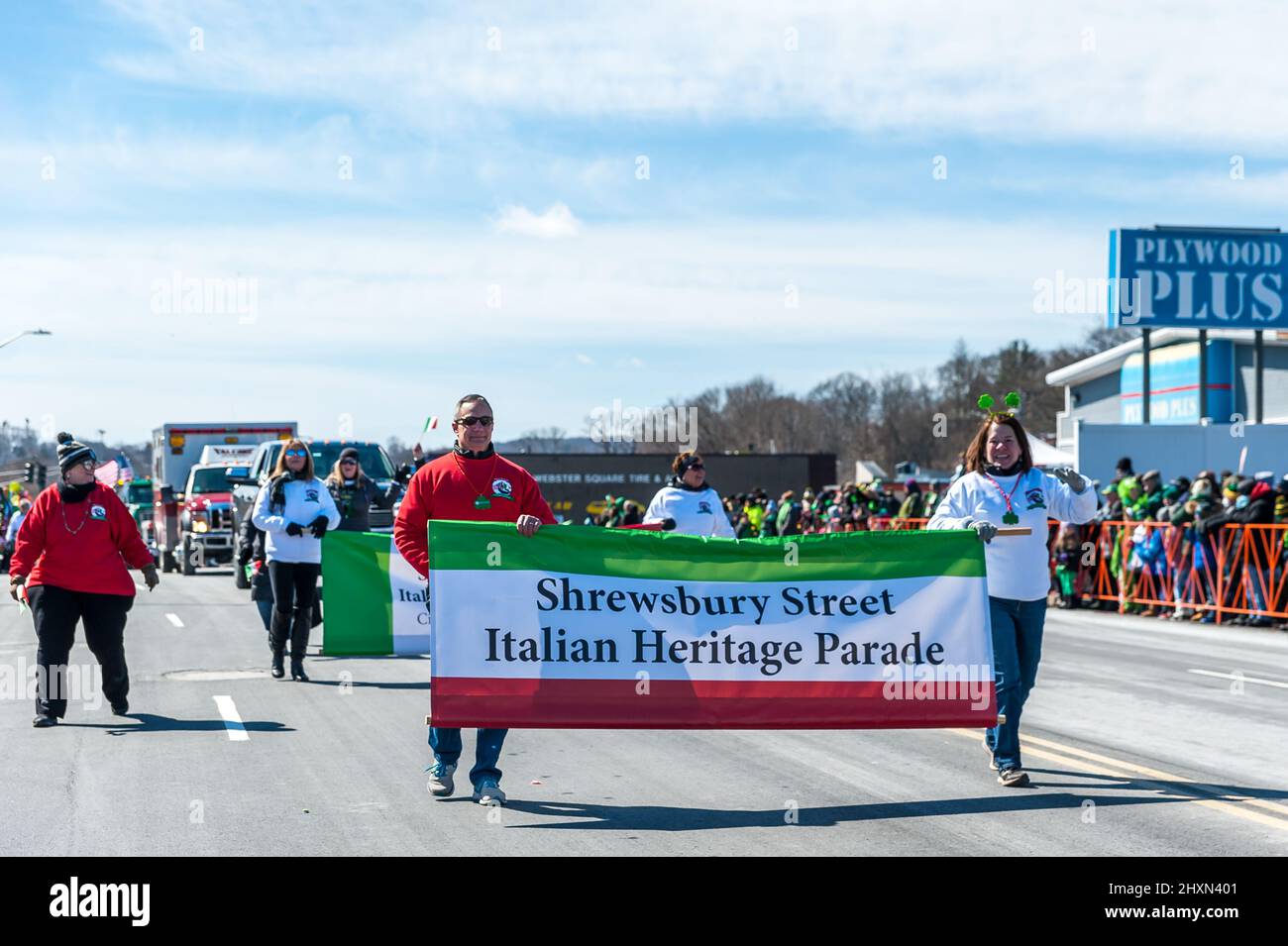Massachusetts st patricks day parade hi-res stock photography and ...