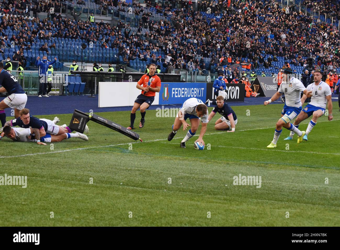 Scrum half shirt hi-res stock photography and images - Alamy