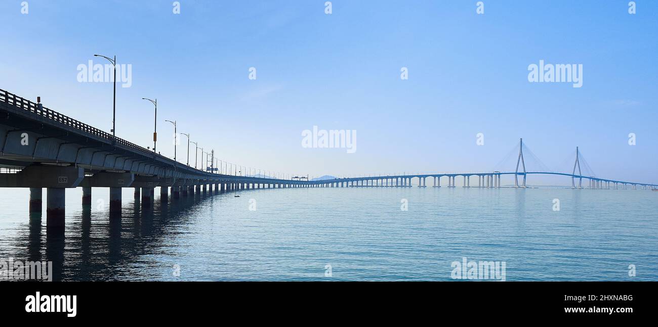 Incheon bridge construction hi-res stock photography and images - Alamy