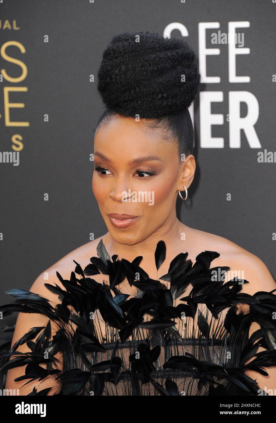 Los Angeles, CA. 13th Mar, 2022. Amber Ruffin at arrivals for 27th ...