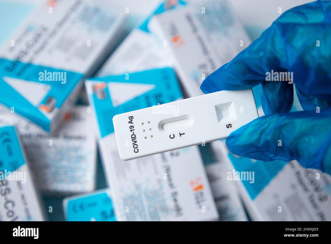 COVID-19 virus disease rapid swab test Stock Photo - Alamy COVID-19 virus disease rapid swab test Stock Photo - Alamy
