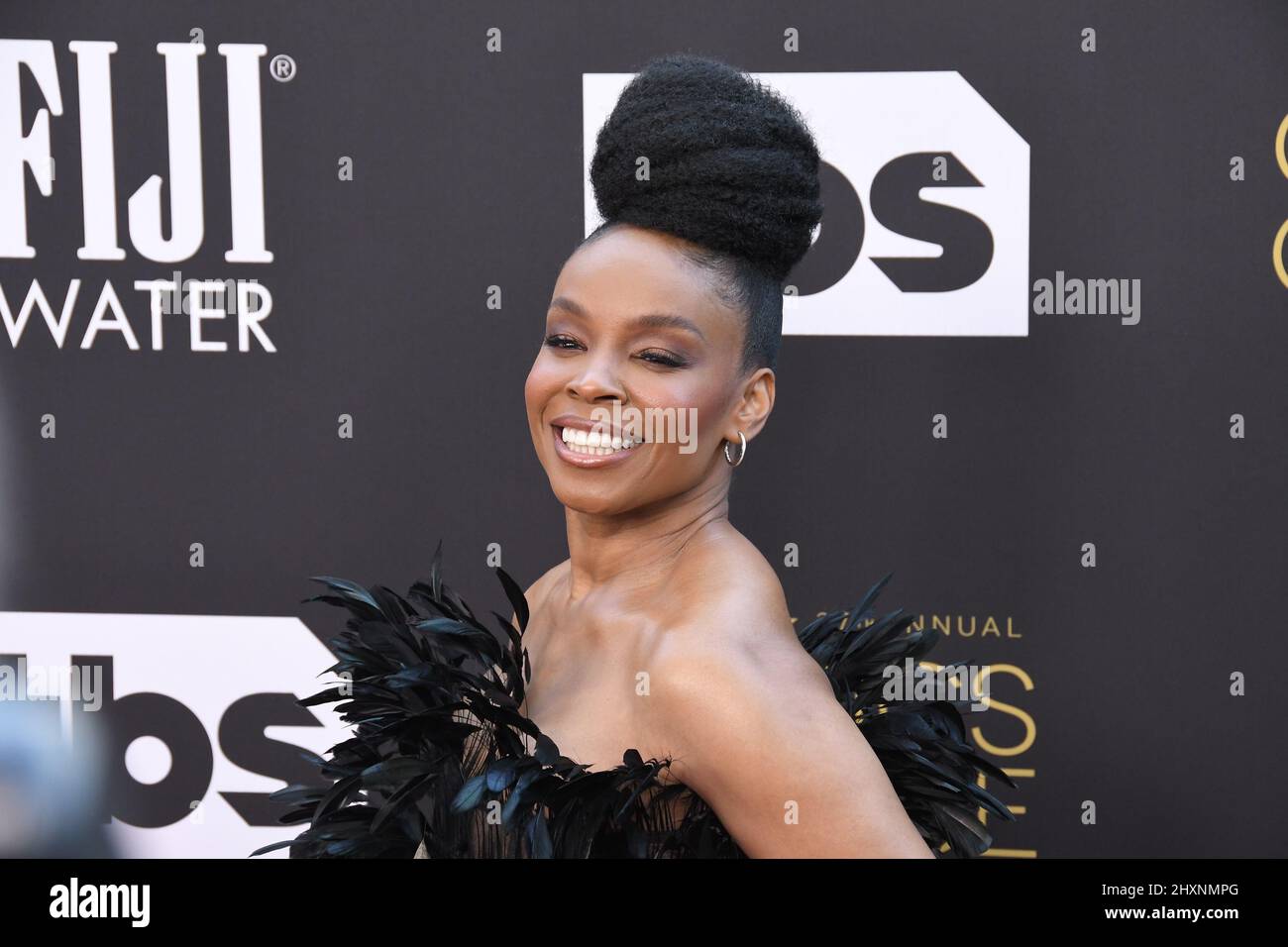 Los Angeles, USA. 13th Mar, 2022. Amber Ruffin arrives at the 27th ...
