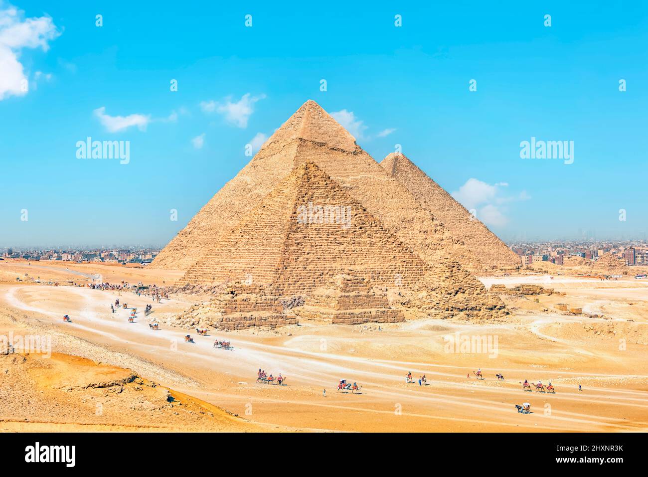 Egypt cairo giza pyramids hi-res stock photography and images - Alamy
