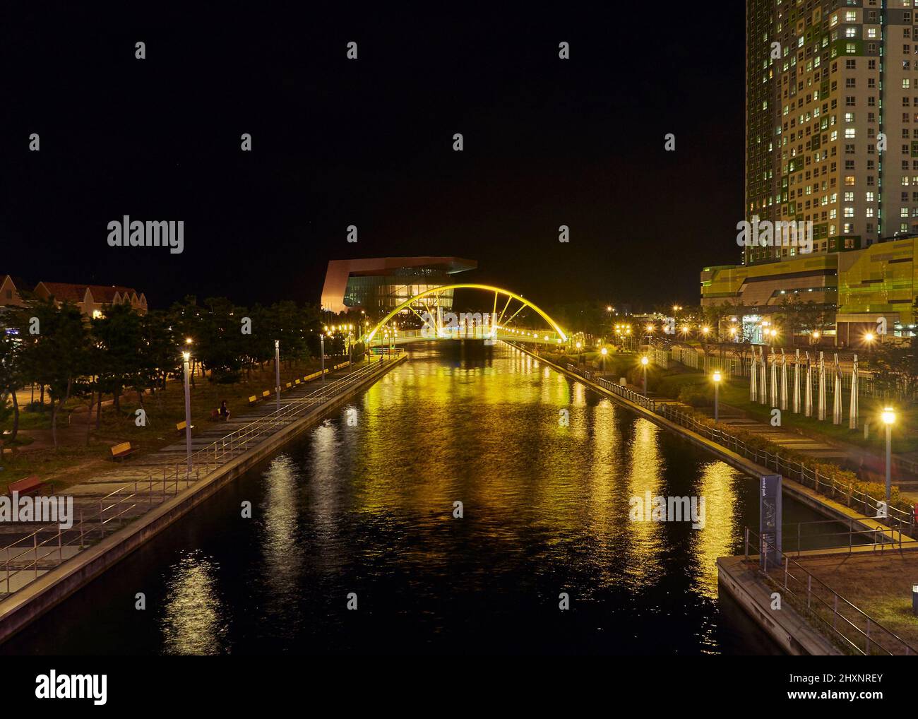 Bridge in the Songdo Central Park, Incheon, South Korea Stock Photo - Alamy