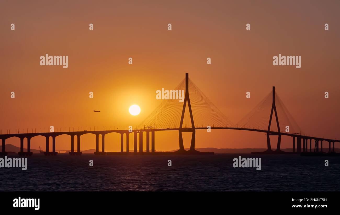 Beautiful sunset at the Incheon Bridge, South Korea Stock Photo - Alamy