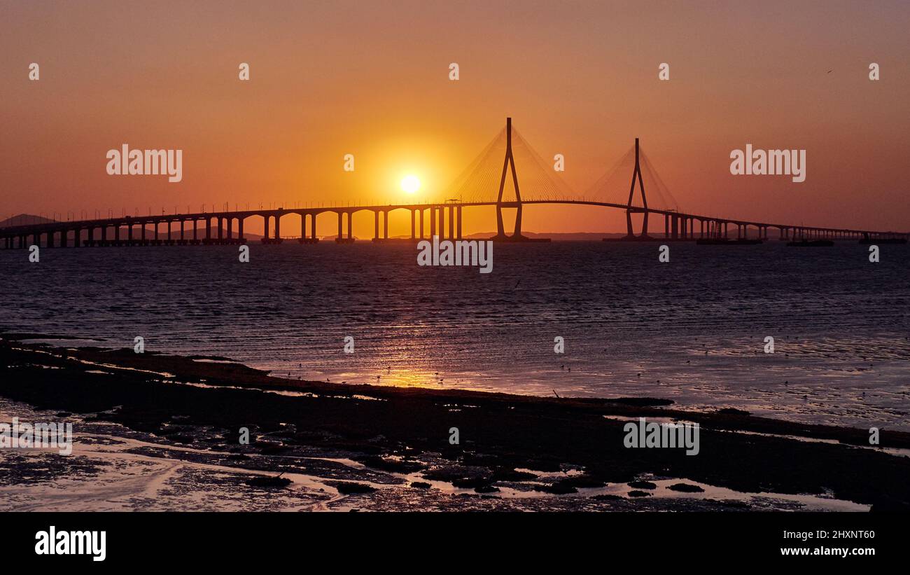Beautiful sunset at the Incheon Bridge, South Korea Stock Photo - Alamy