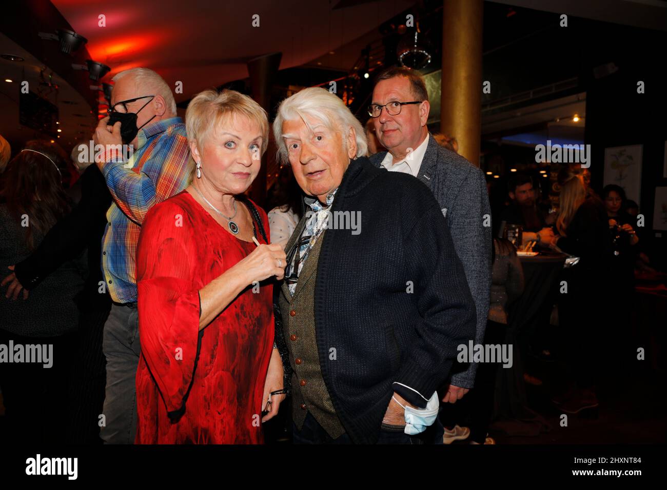 Heidi Weigelt und Heinz Behrens bei der Premiere: ALLES BESTE! 25 Jahre ...