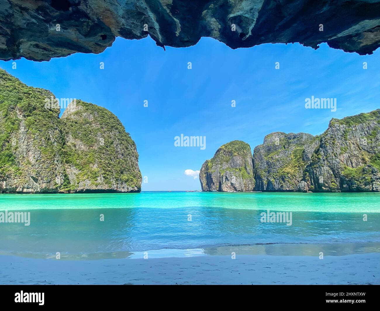 Beautiful scenery of Maya Bay beach on Phi Phi island, Krabi, Thailand ...