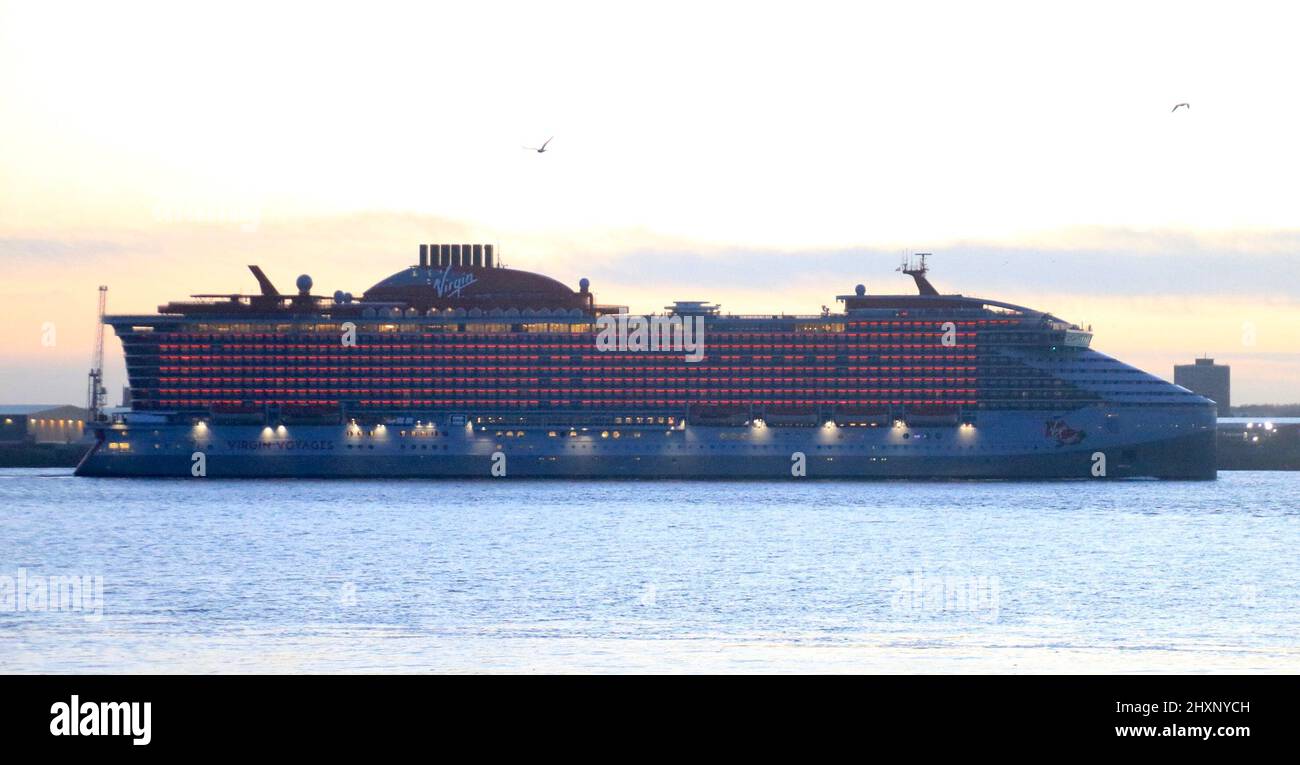 Virgin Voyages Valiant lady Stock Photo - Alamy