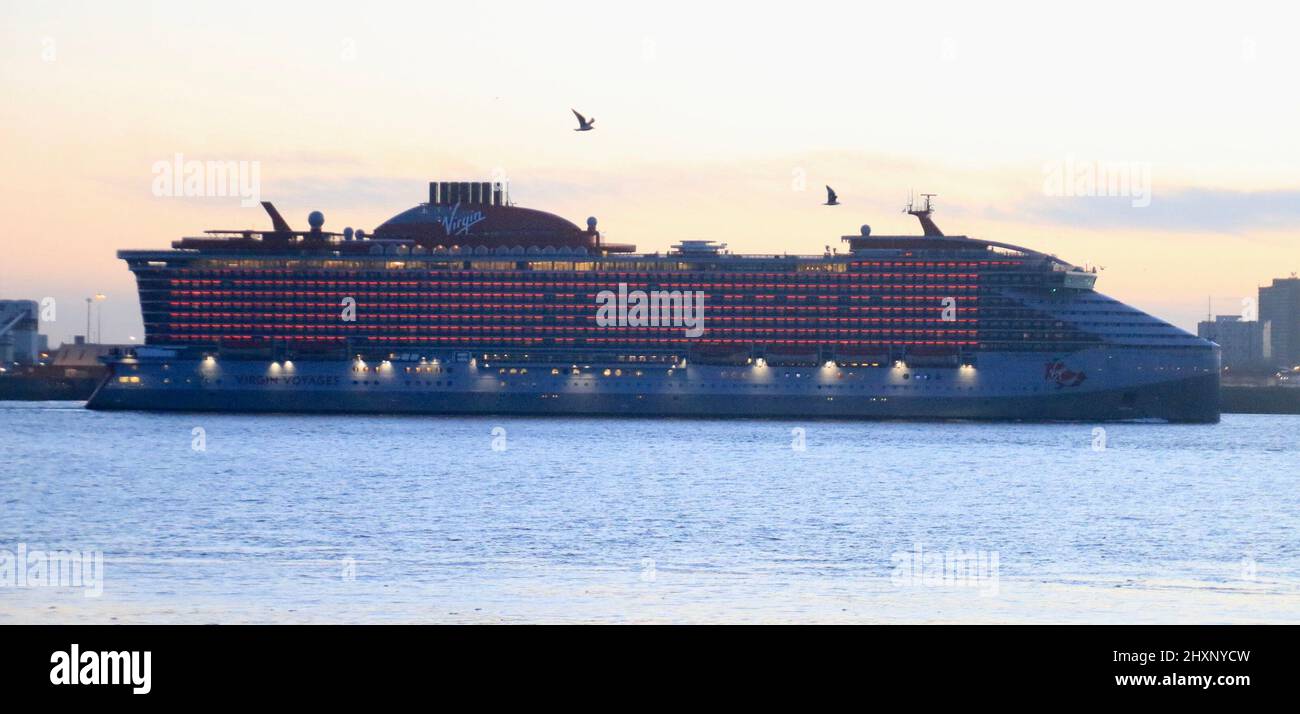 Virgin Voyages Valiant lady Stock Photo - Alamy