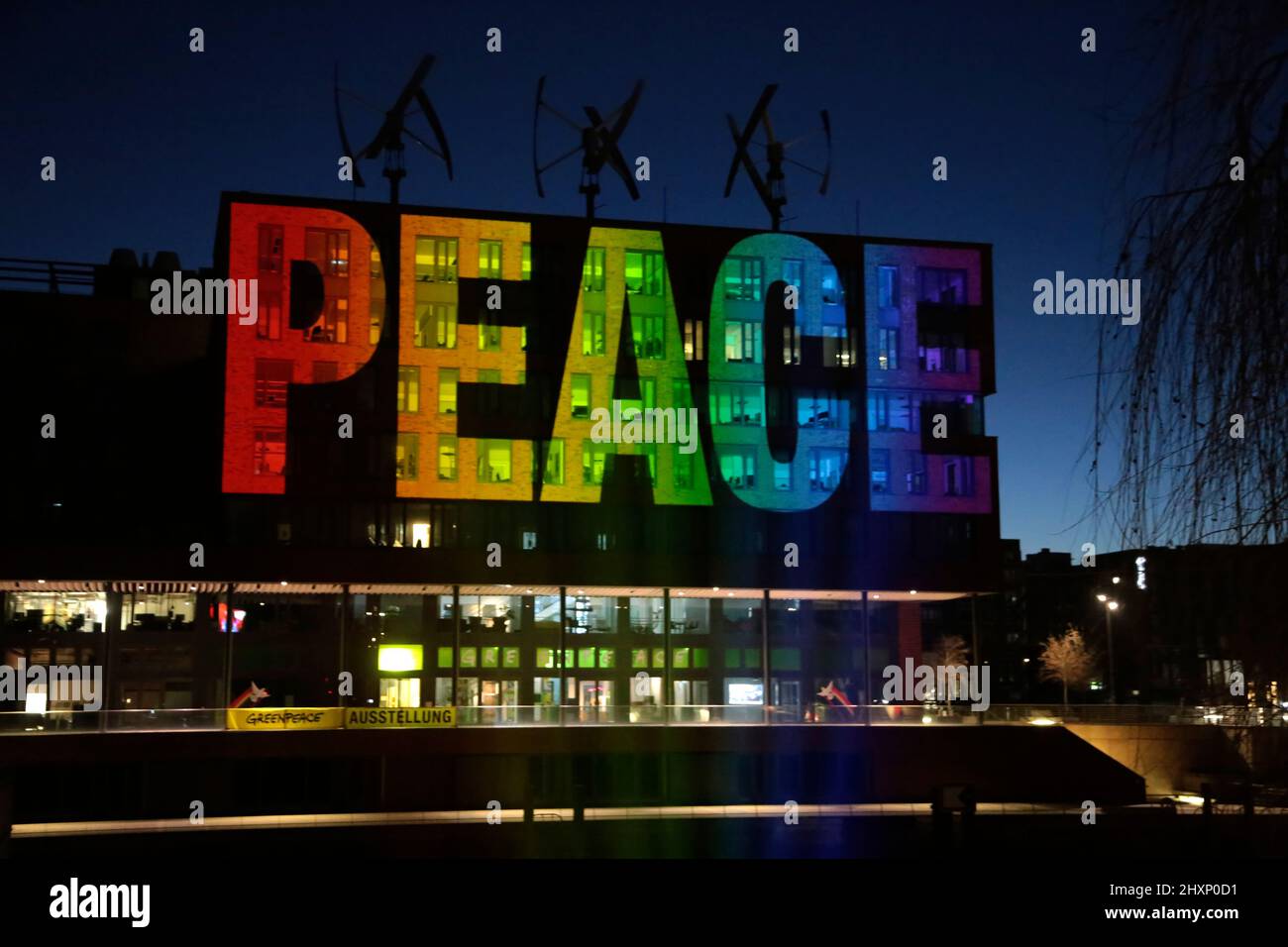 Greenpeace projection hi-res stock photography and images - Alamy