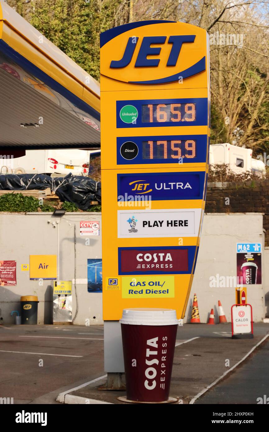 Jet petrol station hi-res stock photography and images - Alamy