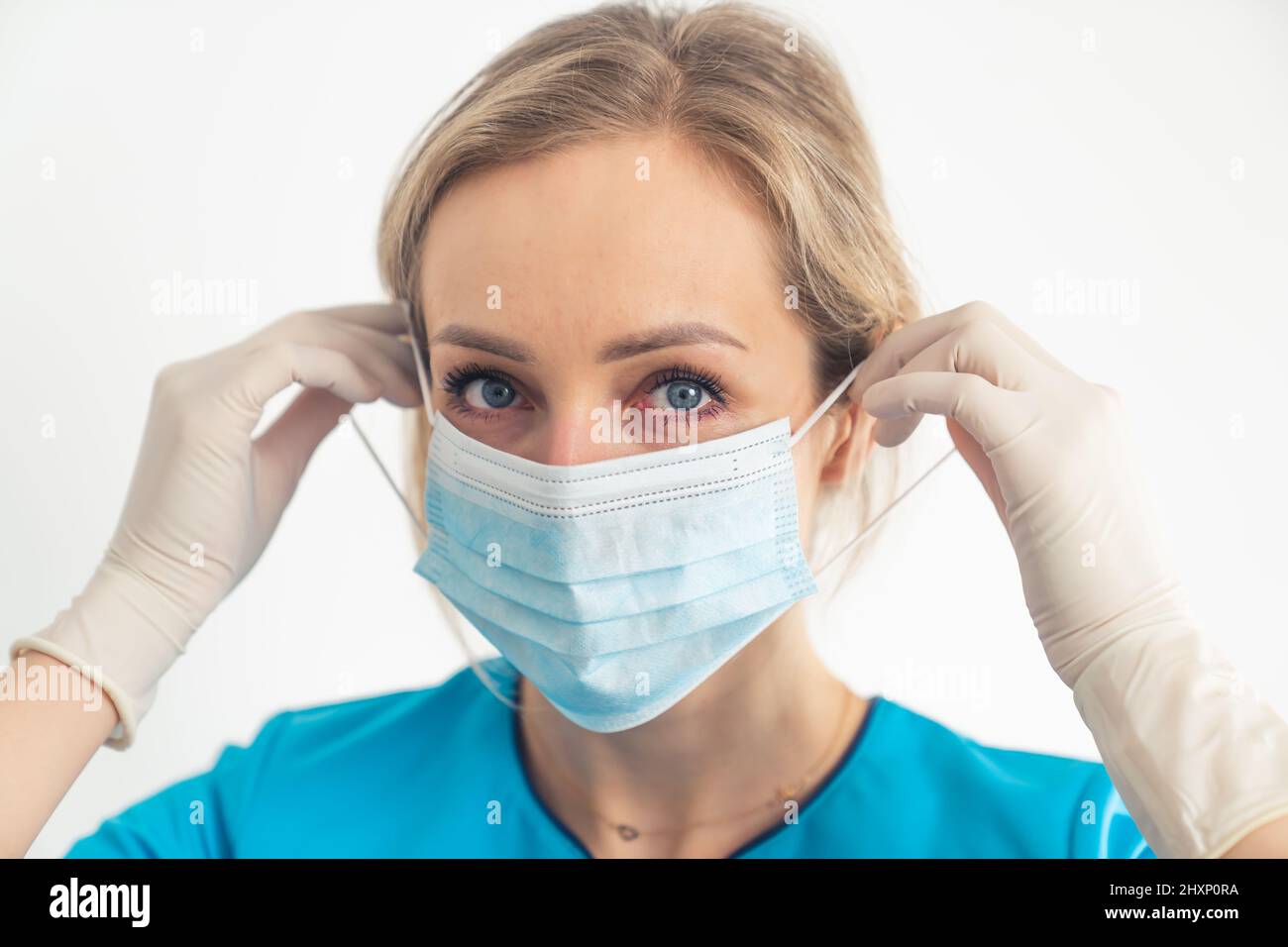 Hospital mask hi-res stock photography and images - Alamy