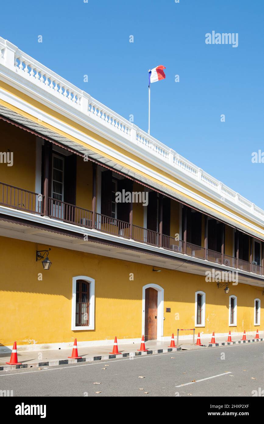 Indian flag french flag hi-res stock photography and images - Alamy