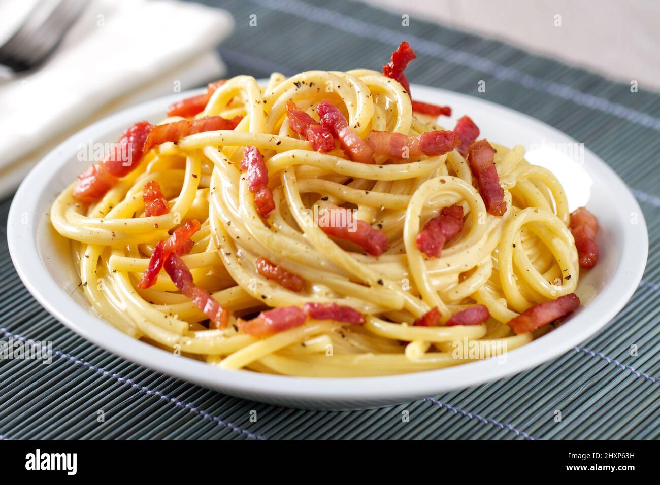 Creamy Spaghetti Carbonara With Bacon – EICQN