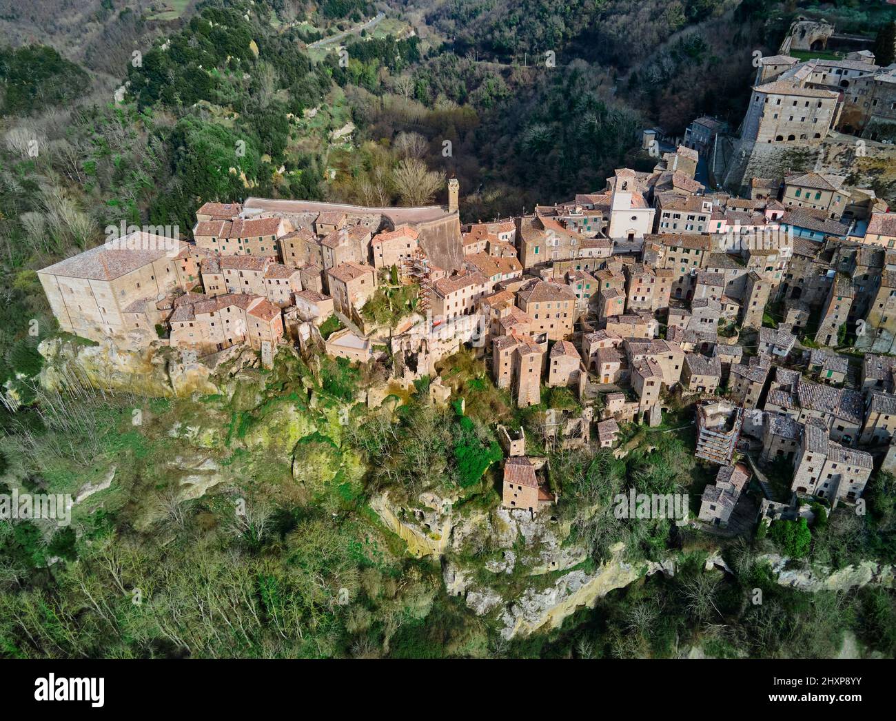 Sorano tuscany hi-res stock photography and images - Alamy
