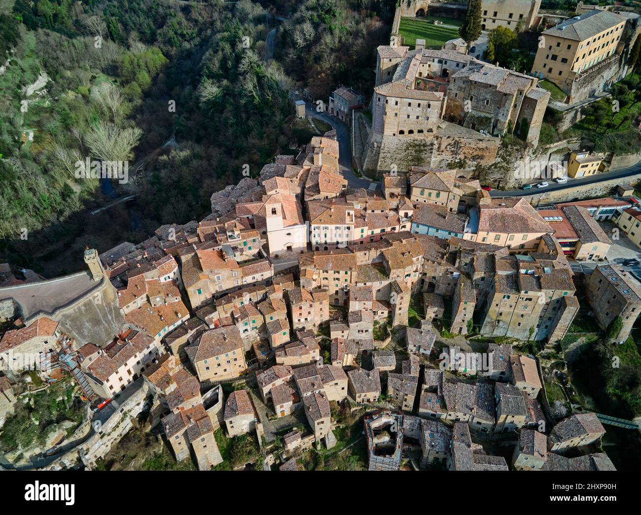 Aerial view of medieval town Sorano, Tuscany, Italy Stock Photo - Alamy