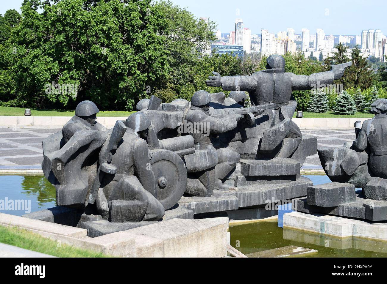 Nato soldiers ukraine hi-res stock photography and images - Alamy