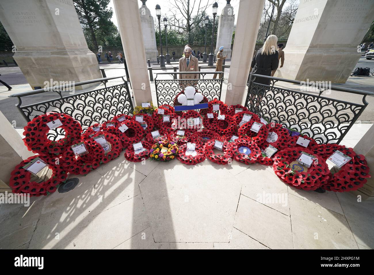 A commemorative ceremony and laying of wreaths at the Commonwealth ...