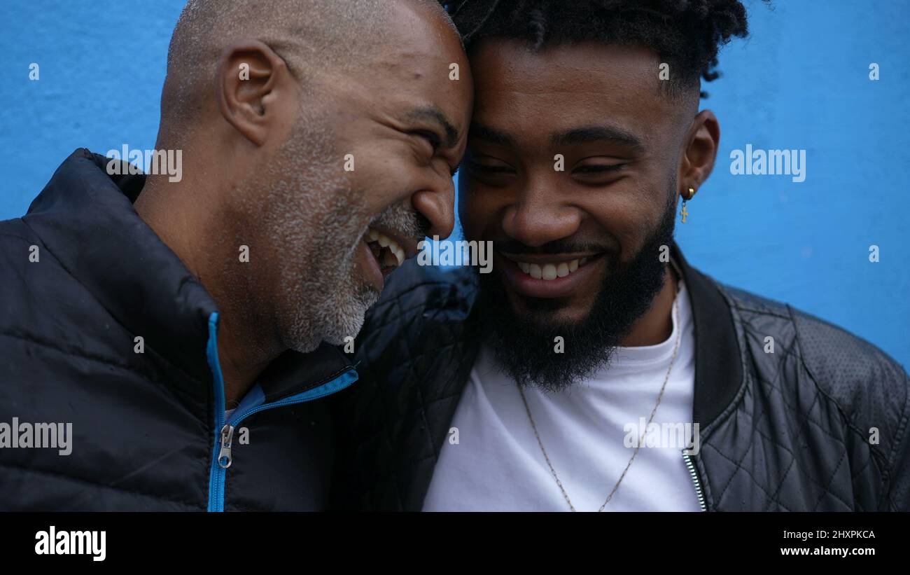 Father child son embrace real hi-res stock photography and images - Alamy