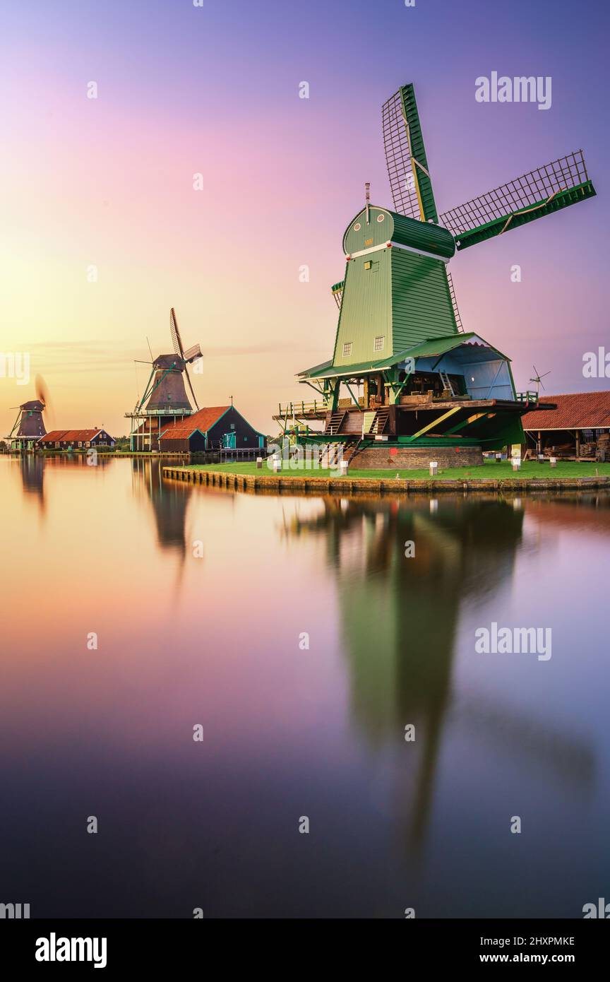 Dutch wind mill panorama hi-res stock photography and images - Alamy