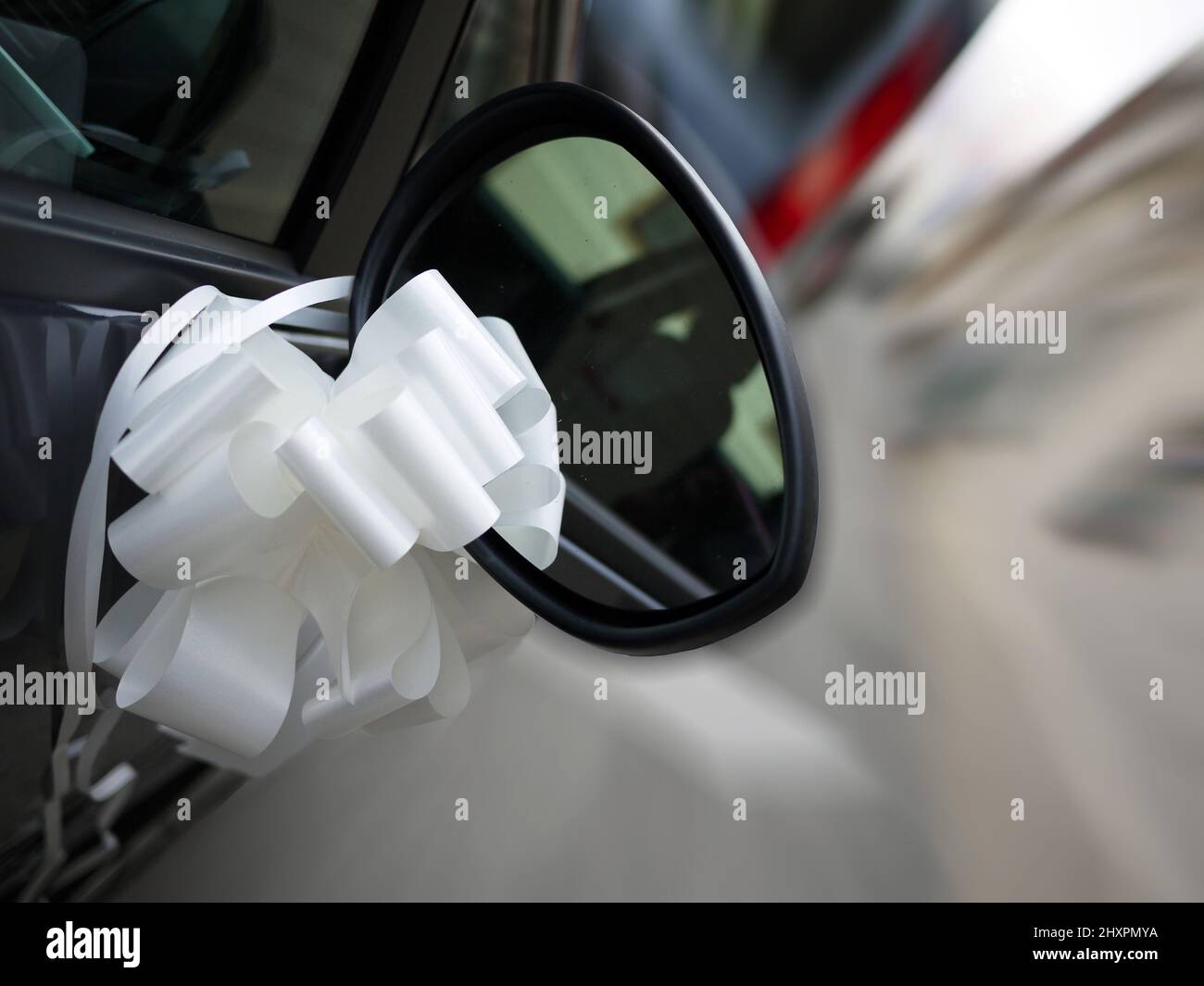 Giveaway ceremony hi-res stock photography and images - Alamy