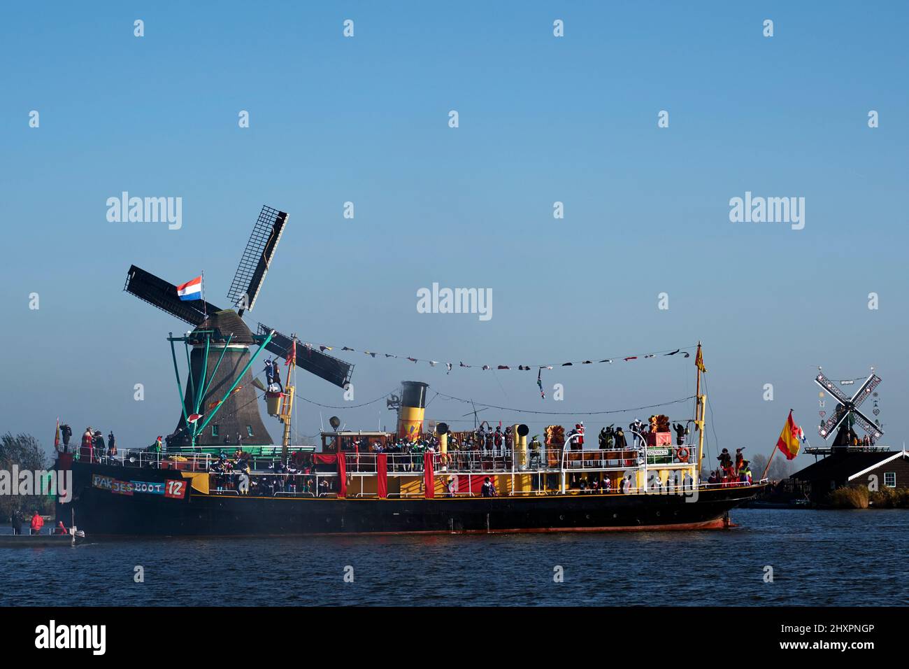 Saint nicolas boat hi-res stock photography and images - Alamy