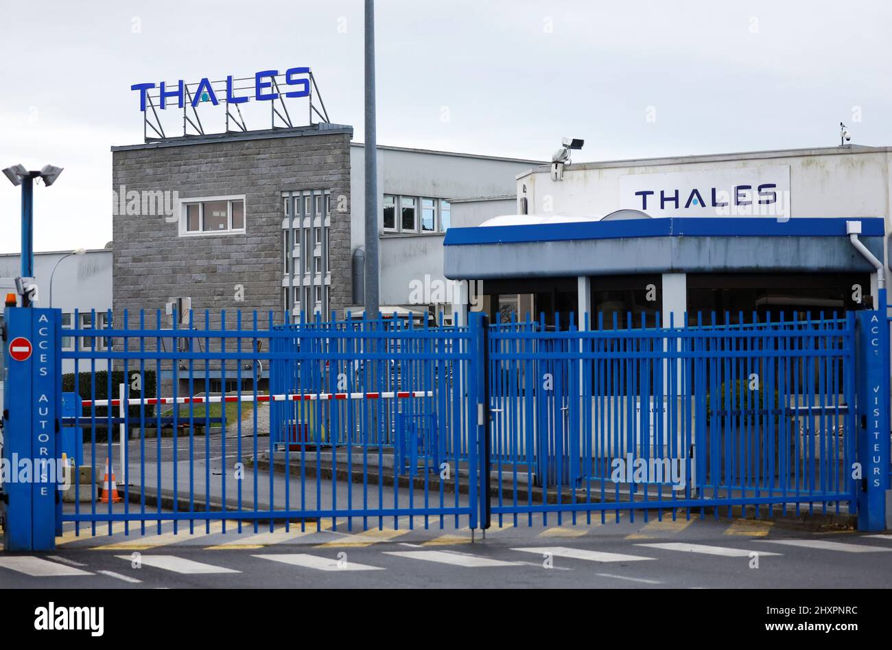 Logo thales High Resolution Stock Photography and Images - Alamy