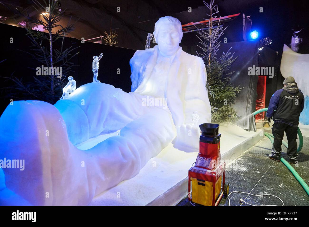 Giant ice sculpture of the character Gulliver in Lilliput Stock Photo ...